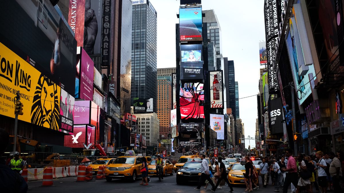 A Manhattan “Must Have” List Went Viral and Split TikTok - Dallas ...